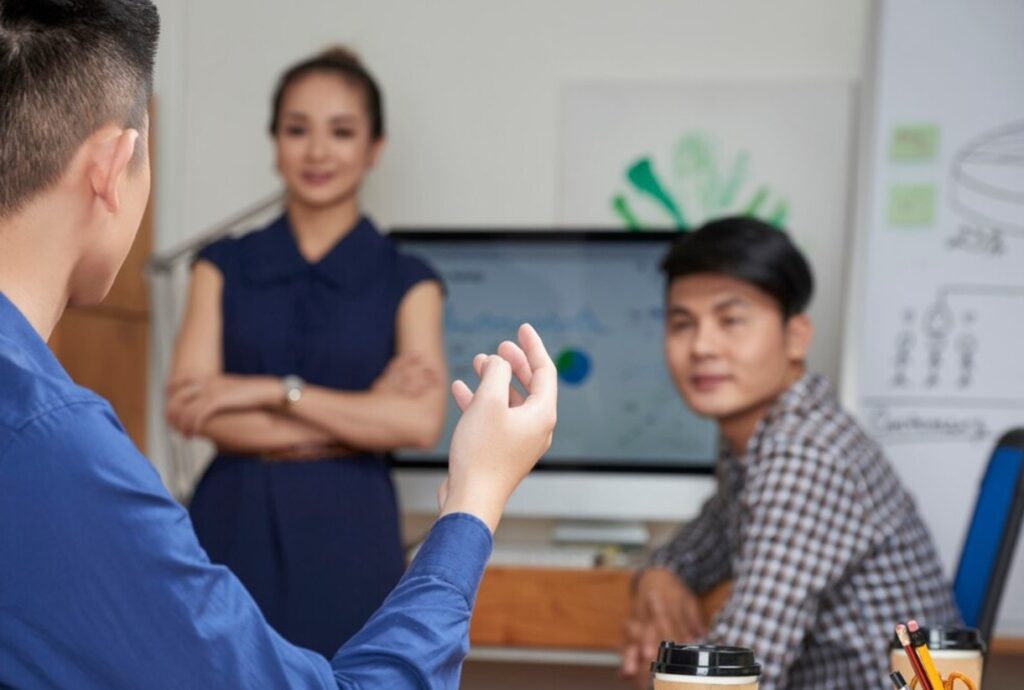 Benefits of Coaching in the Workplace for Employee Growth